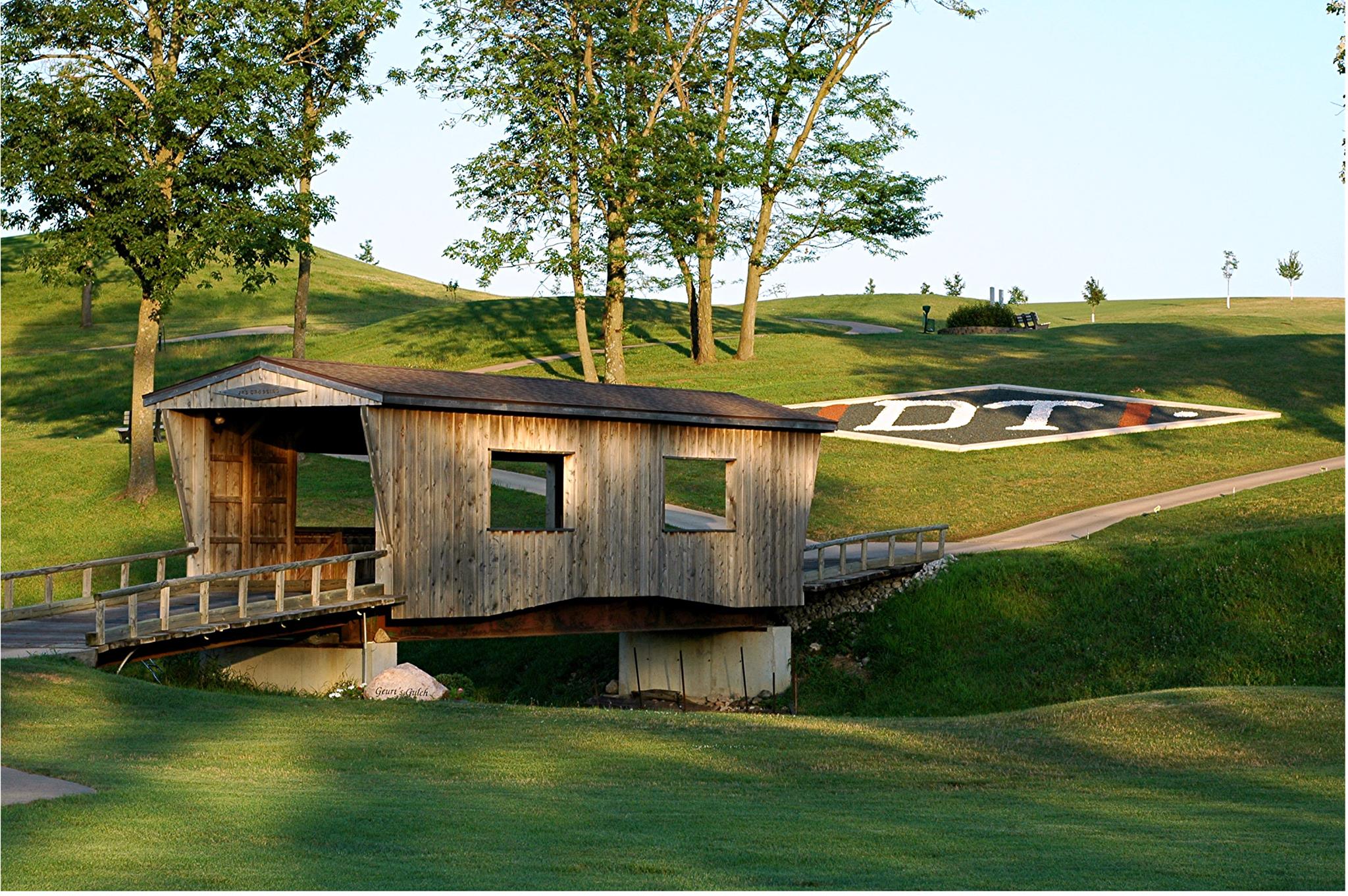 Diamond Trail Golf Club – 9-hole public golf course