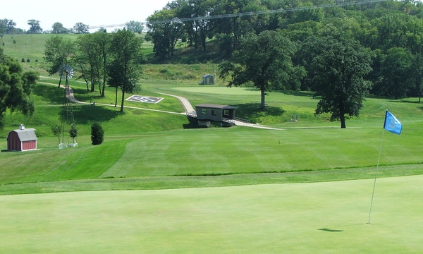 Diamond Trail Golf Club – 9-hole public golf course